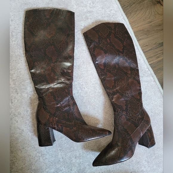 Marc Fisher | Shoes | Marc Fisher Retie 2 Snake Print Embossed Pointy ...